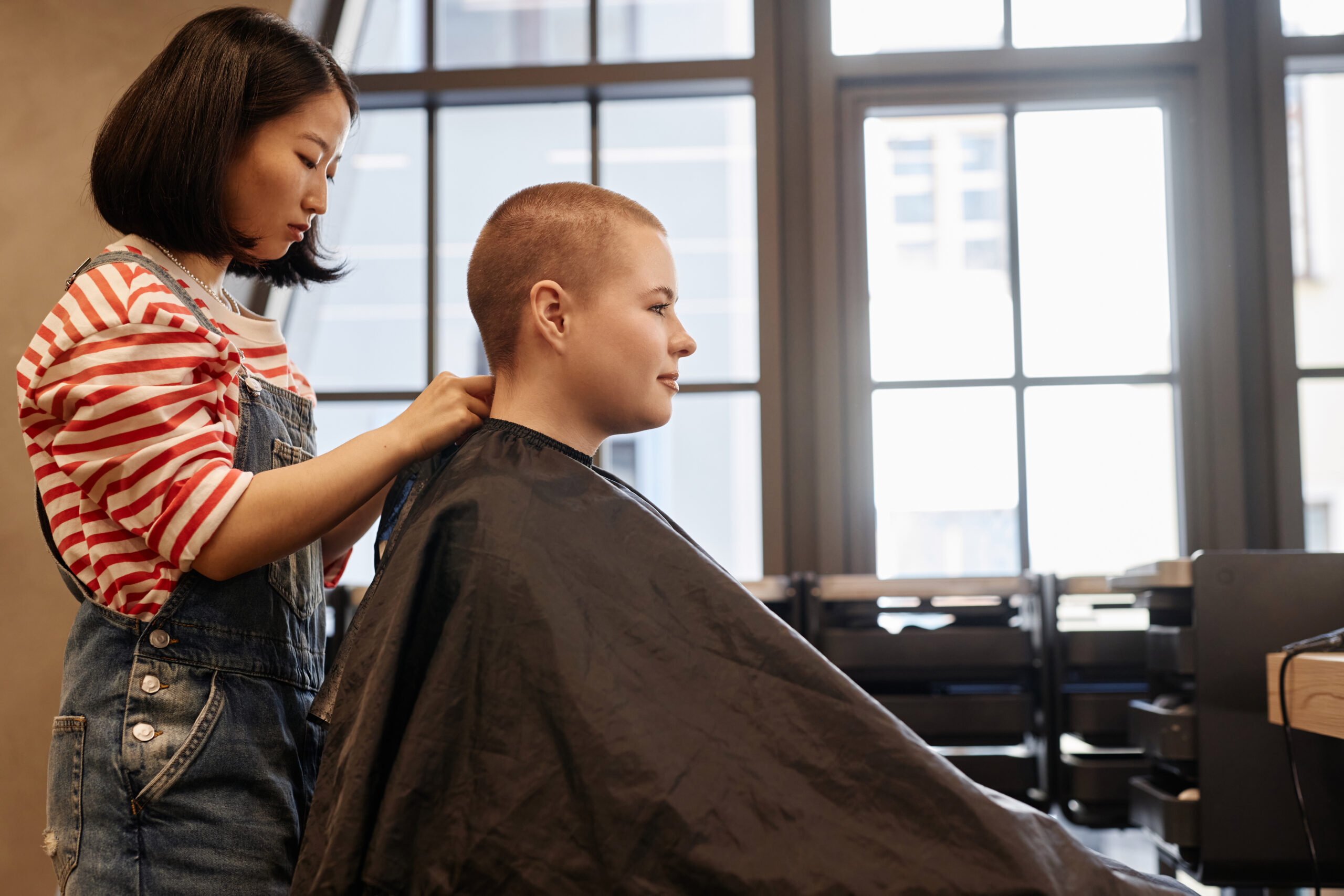 How Often Should I Shave My Head as a Woman? - Front Room Underfashions